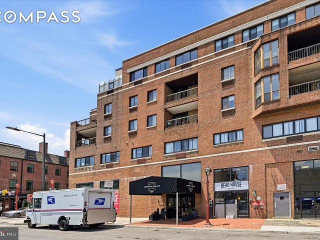 200 10 Lombard St 637, Philadelphia, PA