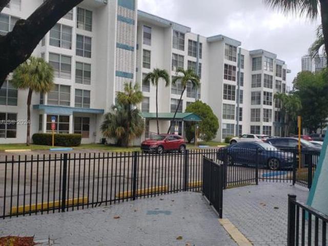 200 177th Dr #402 3, Sunny Isles Beach, FL 33160