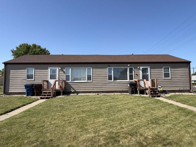200 204 W Pine Ave, Mitchell, SD 57301