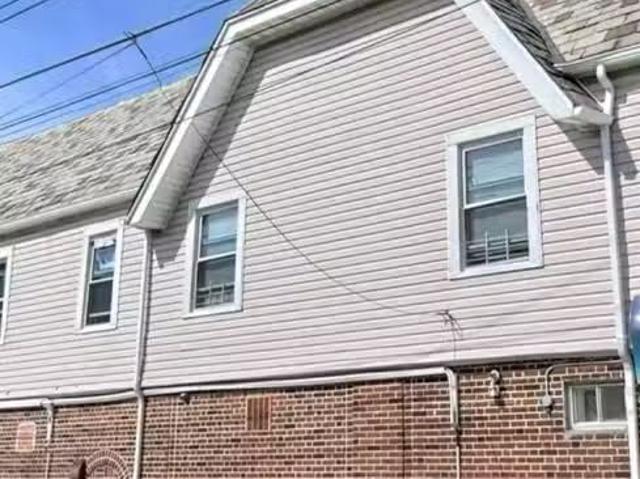 200 28 Hollis Avenue, Jamaica, NY 11412