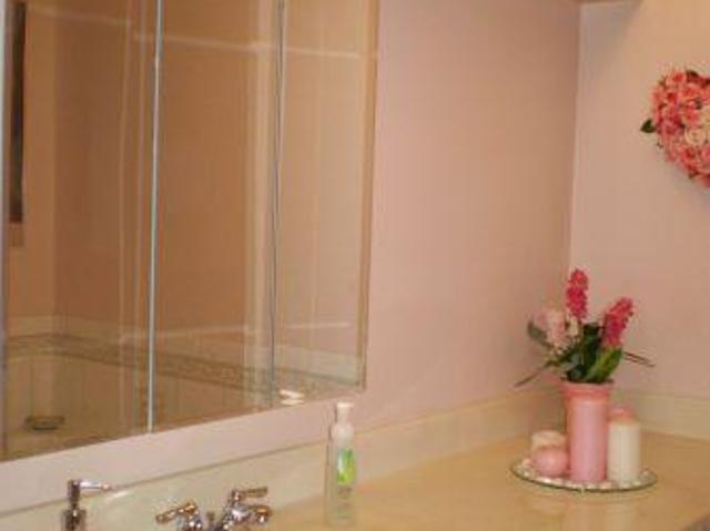 $200 / 2br 3600ft² Rooms for Kentucky Derby Week 15 Minutes to the Downs map