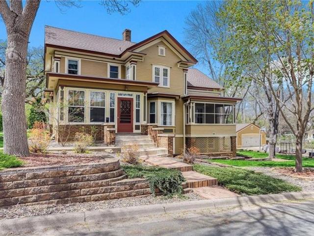 200 7th St W, Hastings, MN 55033