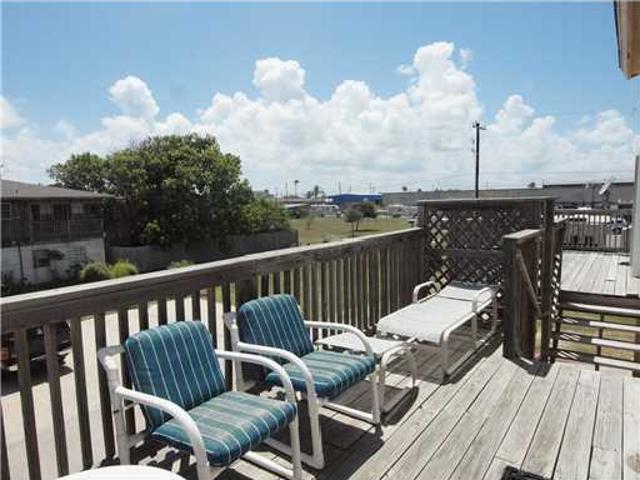 200 6th St, Unit 11, Port Aransas, TX 78373 | MLS #168483 | Compass