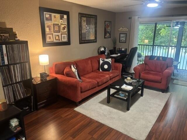 200 Country Club Dr Apt 108, Largo, FL 33771