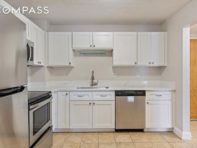 200 Cove Way 217, Quincy, MA