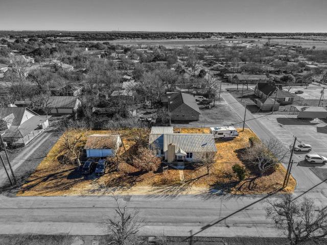 200 College Ave, Florence, TX 76527 | MLS #9172 | Compass