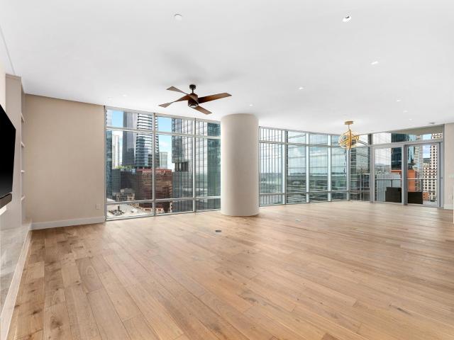 200 Congress Ave # 15E