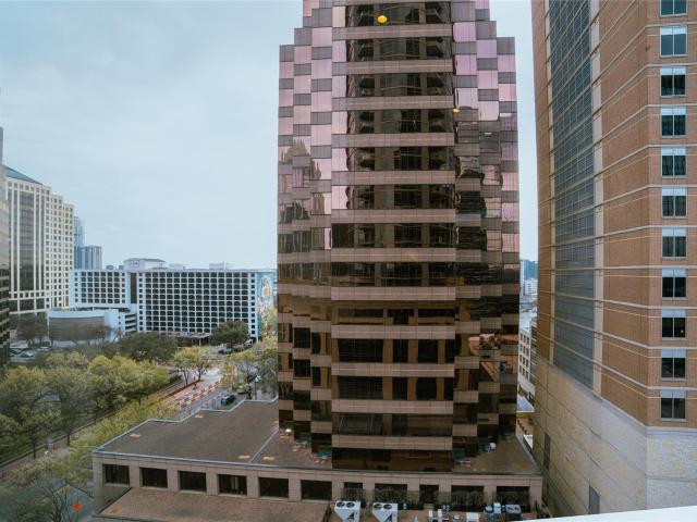 200 Congress Ave # 11C