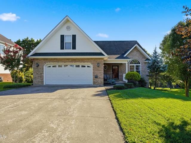 200 Carnegie Ct, Kingsport, TN 37664