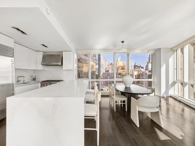 200 CHAMBERS Street 10A