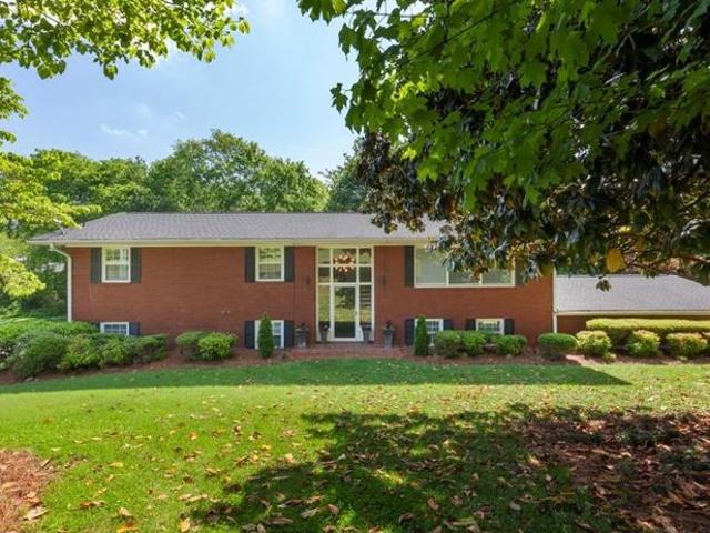 200 Cherry Hill Cir, Calhoun, GA 30701