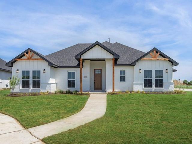 200 Cliff Ct, Godley, TX 76044