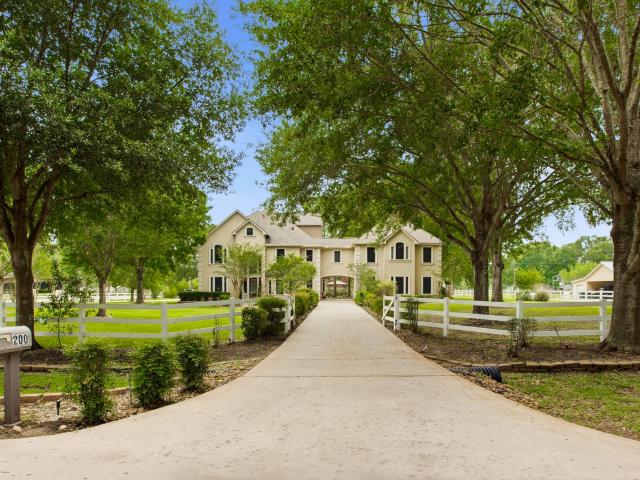 200 Creekside Court