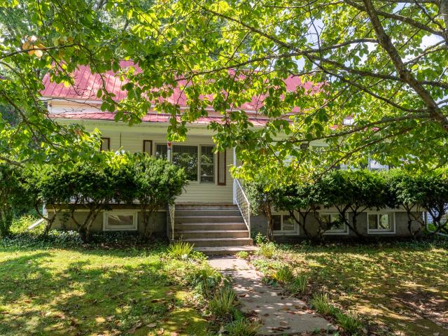 200 Crestview Drive
