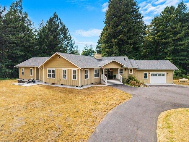 200 Antrim Ln, Bayside South, CA 95524
