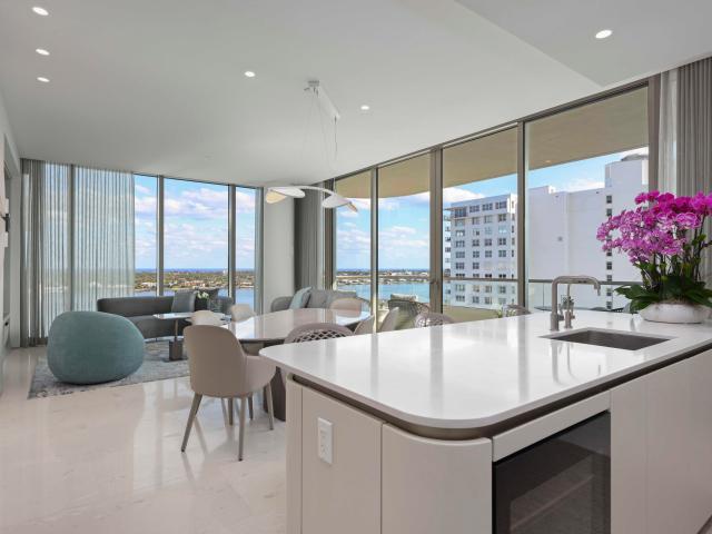 200 Arkona Ct, Unit 1002, West Palm Beach, FL 33401 | MLS #R11159