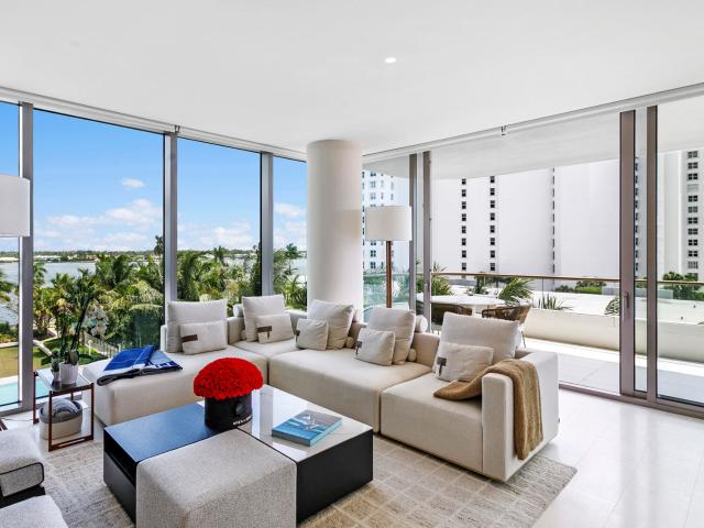 200 Arkona Ct, Unit 402, West Palm Beach, FL 33401 | MLS #B26013