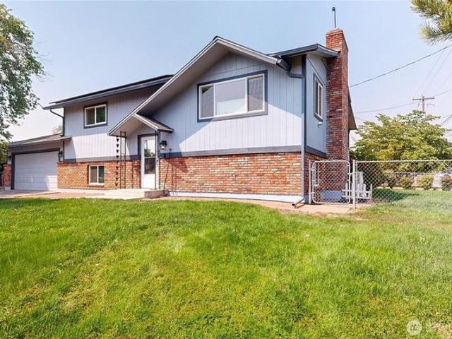200 Bandra Dr, Walla, WA 99362