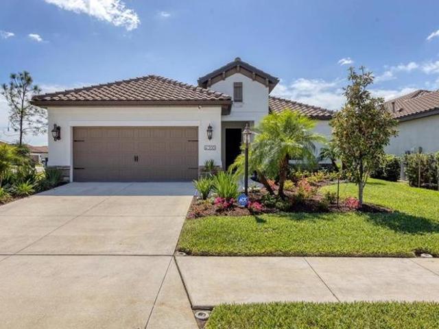 200 Benedetto Ct, Nokomis, FL 34275