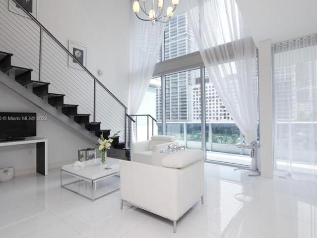 200 Biscayne Blvd Way #303 Miami, FL 33131