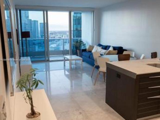 200 Biscayne Blvd Way #3312, Miami, FL 33131