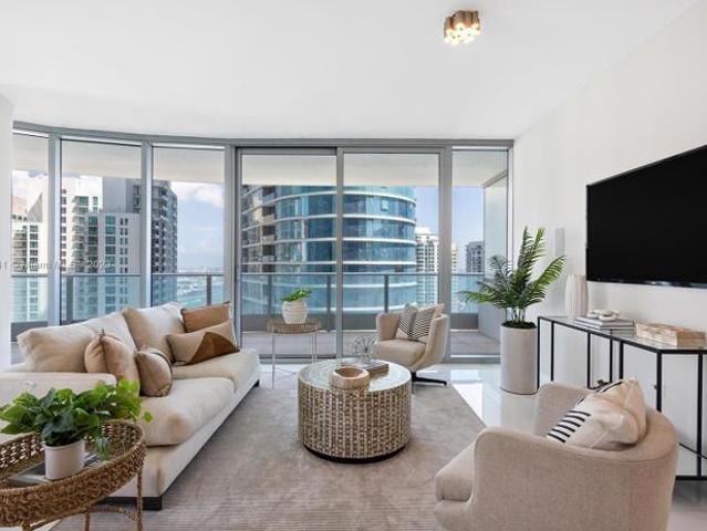 200 Biscayne Blvd Way #3601, Miami, FL 33131