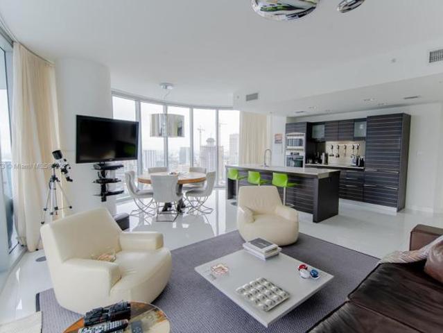 200 Biscayne Blvd Way #3702, Miami, FL 33131
