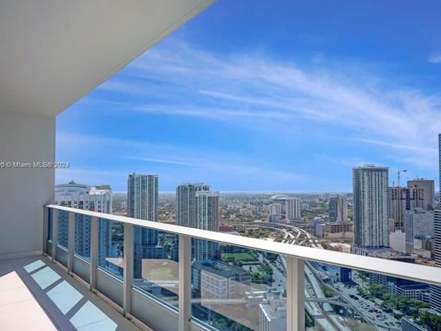 200 Biscayne Blvd Way #4414, Miami, FL 33131