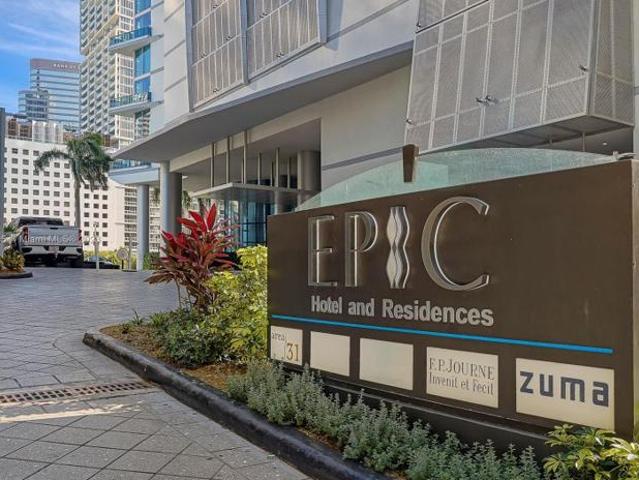 200 Biscayne Blvd Way #4414, Miami, FL 33131