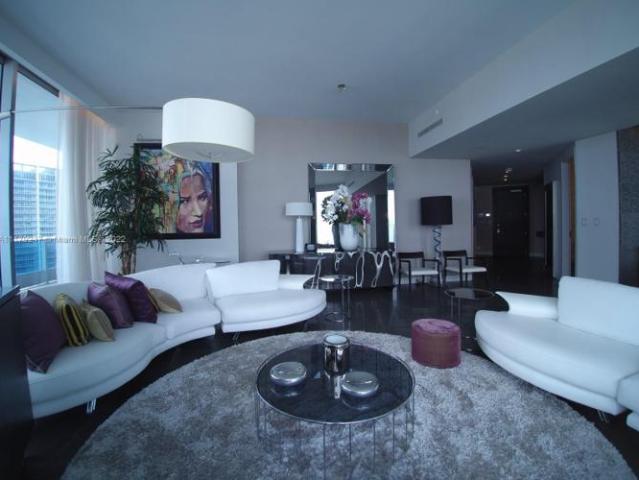 200 Biscayne Blvd Way #5201 Miami, FL 33131