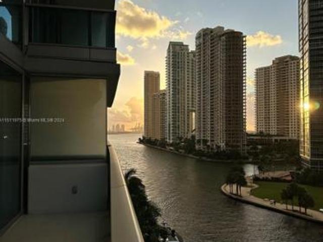 200 Biscayne Blvd Way #703, Miami, FL 33131
