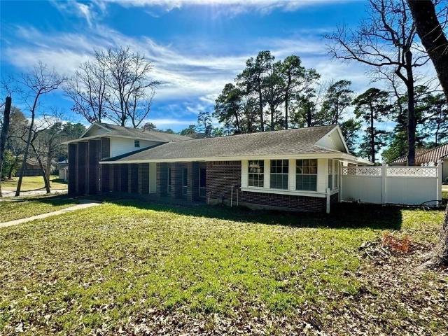 200 Broken Bough Ln, Conroe, TX 77304 | MLS #88656