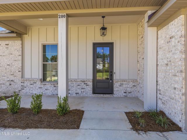 200 Bronson Bend