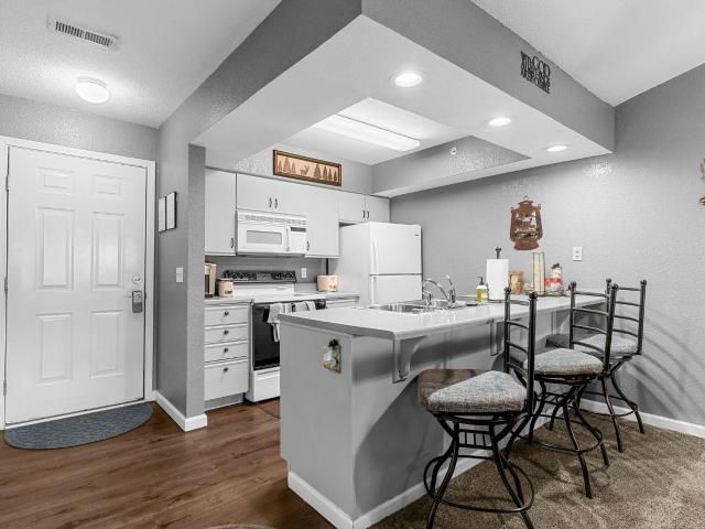 200 Golf View Drive # 12