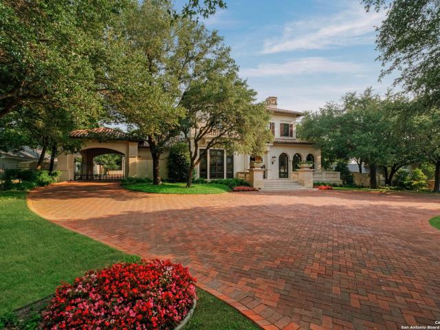 200 Geneseo Rd, Terrell Hills, TX 78209 | MLS #1833