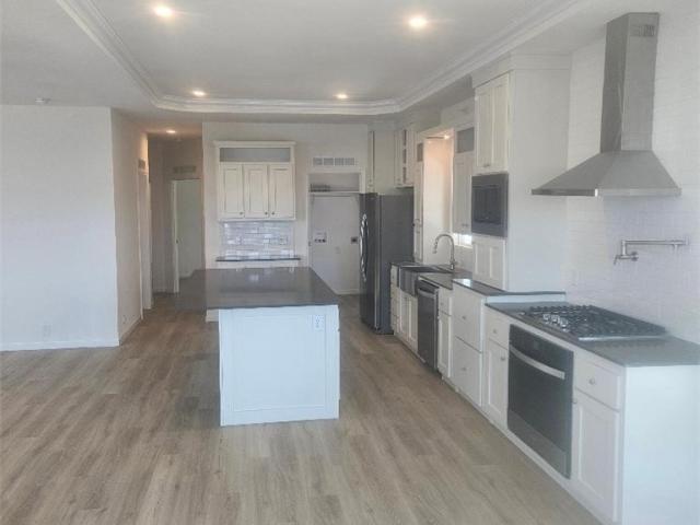 200 Grand Avenue N 54