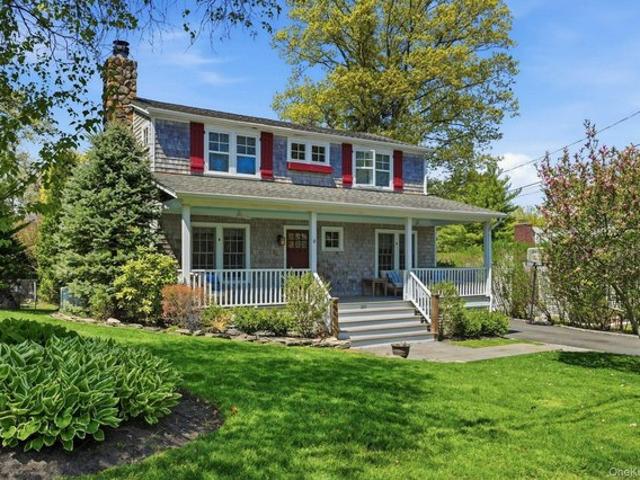 200 Grant St, Centerport, NY 11721