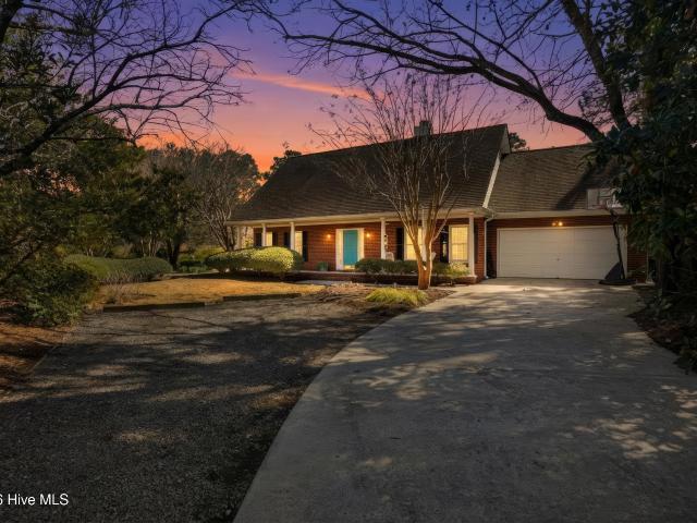 200 Greenwich Lane