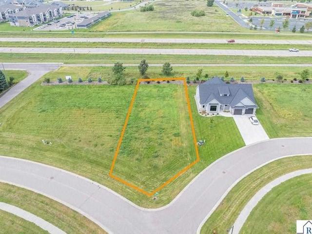 200 Double Eagle Dr, Mankato, MN 56001