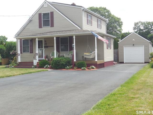 200 Douglas Dr, Meriden, CT 06451