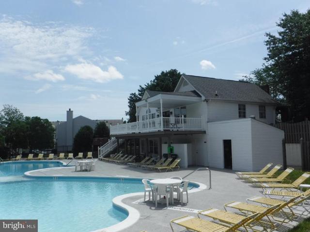 200 Dover Place # 202