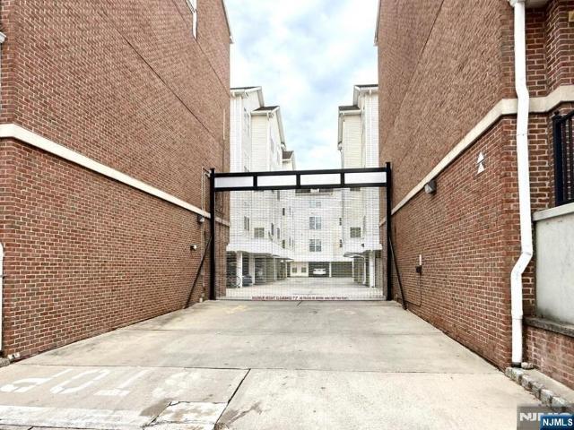 200 Dey Street # 258