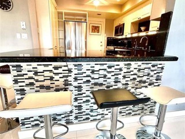 200 Diplomat Pkwy Apt 721, Hallandale Beach, FL 33009