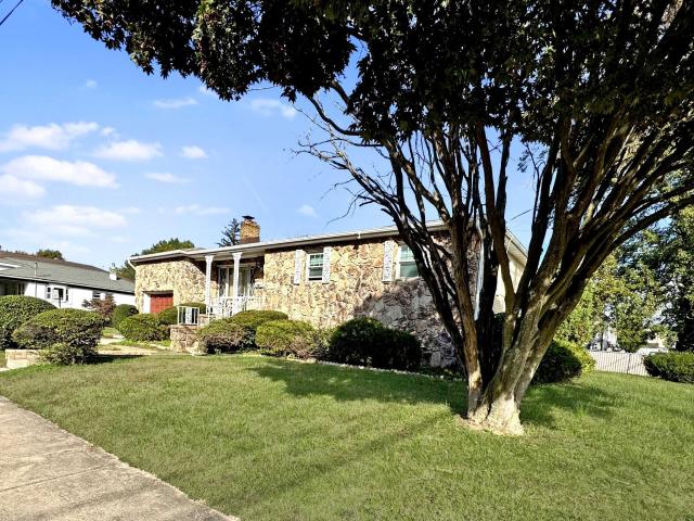 200 Drummond Avenue