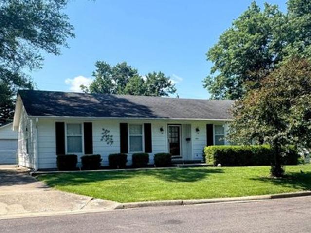 200 Driftwood Dr, Sedalia, MO 65301