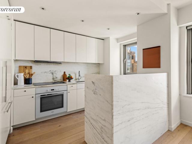 200 E 62ND Street 26A