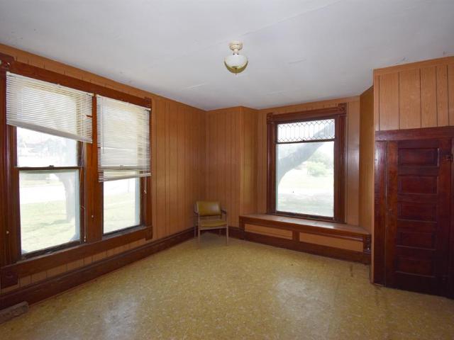 200 E 7th Street