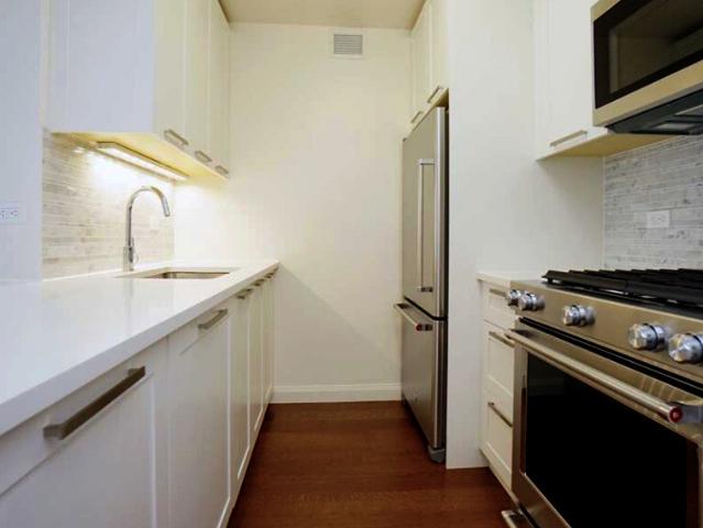 200 E 94TH Street 612