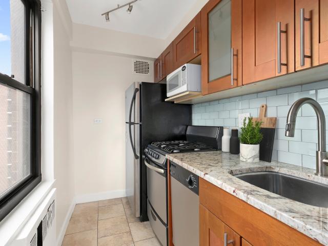 200 E 36TH Street 12A