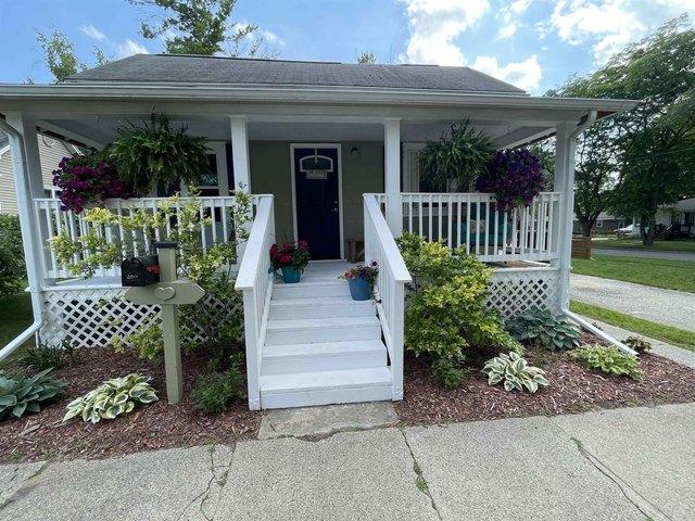 200 E Crump Rd, Bay City, MI 48706